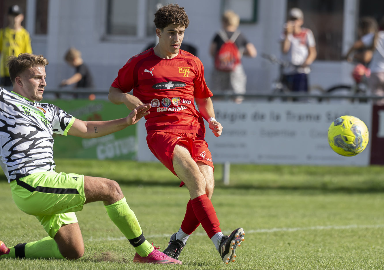 Nos juniors A réalisent un festival offensif pas piqué des hannetons - FCTT